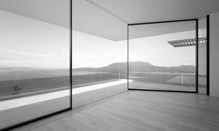 Innovative corner sliding window systems for fully glazed panoramic ...