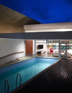 Contemporary architecture of modern fort house by SPA, India - Kadva Corp