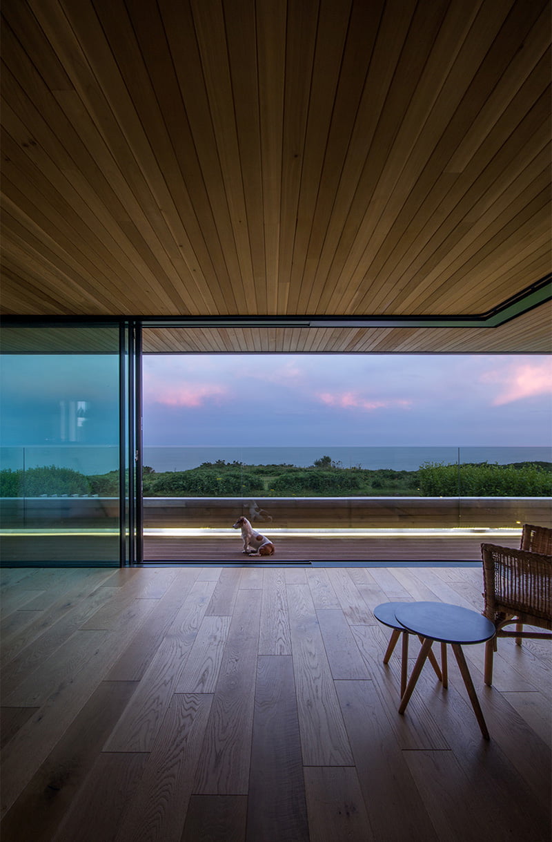 Modern cliff house contemporary architecture style by Hyde+Hyde arch ...