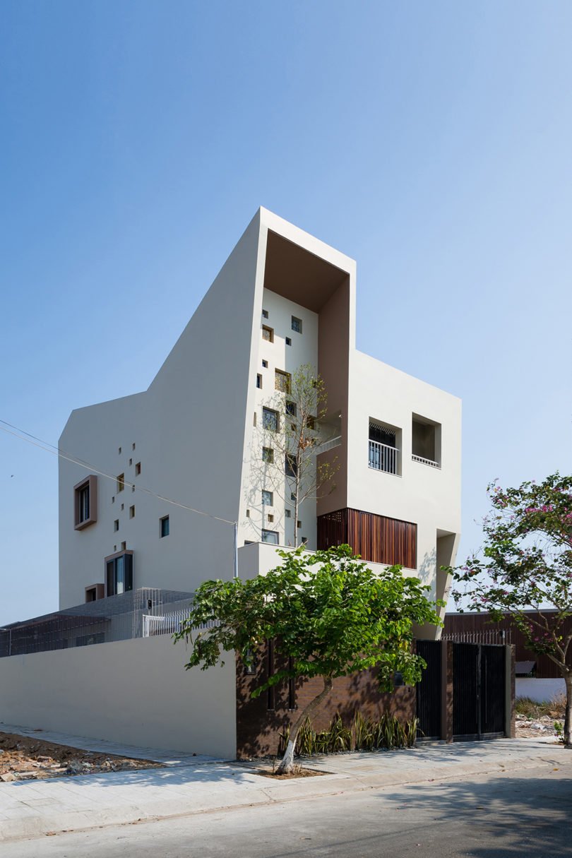 Flexible house architecture of 2H house in Vietnam - Kadva Corp