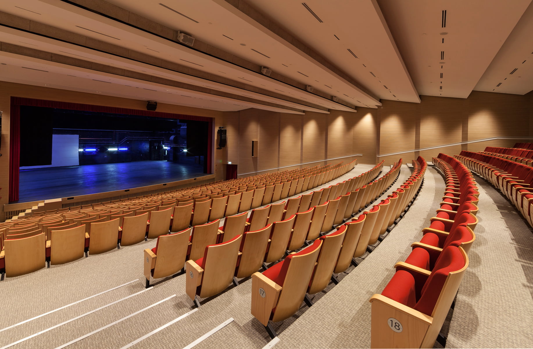 Modiin Theater Building Architecture By Knafo Klimor Architects - Kadva ...