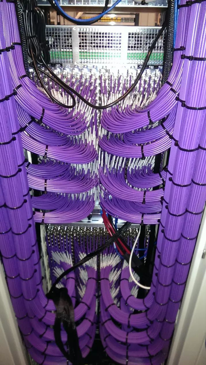 Examples of data center cable management best practice tips