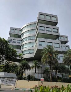 10 Iconic Buildings That Define Bangalore’s Architecture - Kadva Corp