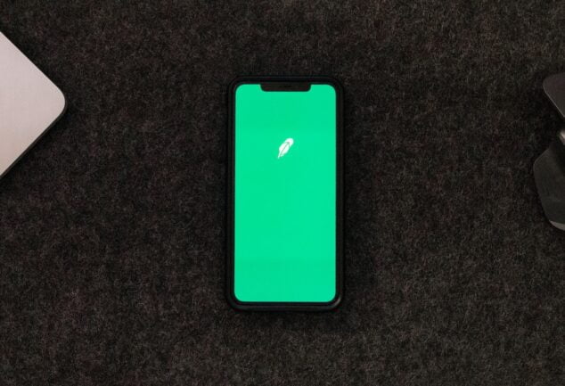 Liquide Stock Investment App Review - Kadva Corp